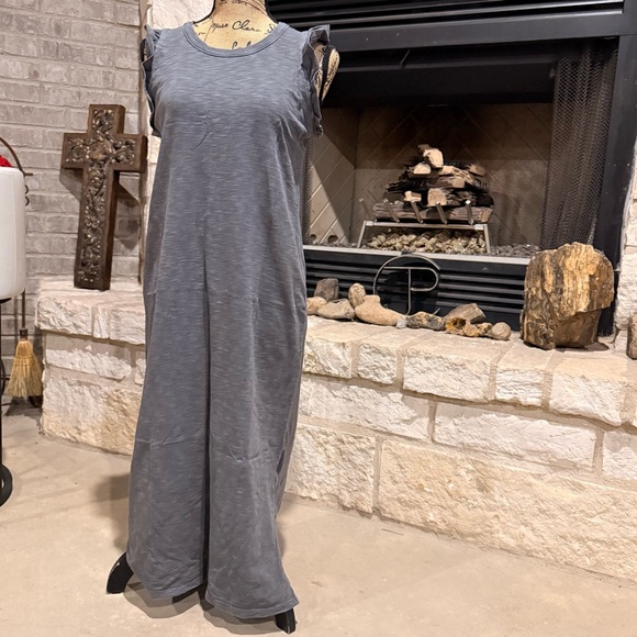 Universal Thread | Dresses | Universal Thread Charcoal Maxi Dress ...